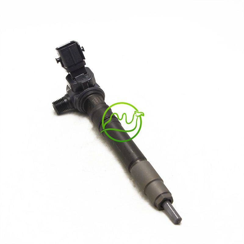 Original And New Common Rail Diesel Fuel Injector 23670-0E060 23670 ...