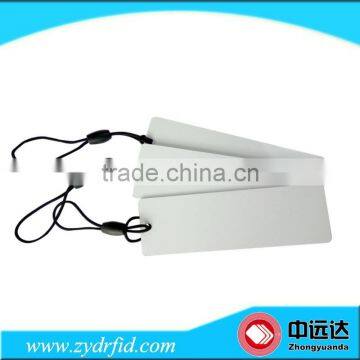 RFID clothing plastic hang tags/RFID plastic hang tag for clothing ...